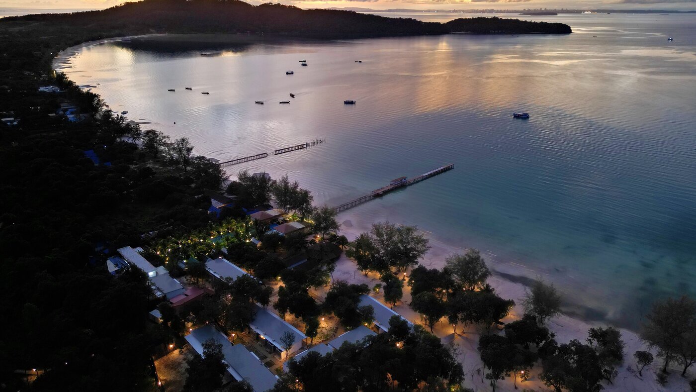 Welcome to Your Beach Resort | Island Center Point