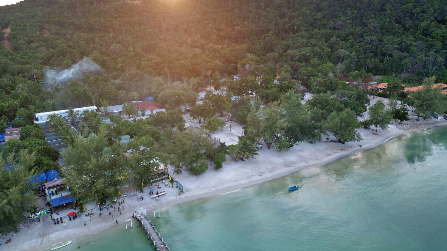 Welcome to Your Beach Resort | Island Center Point