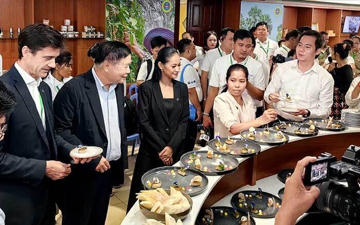 About Us | Penh House